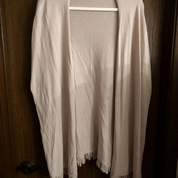 Universal Thread | Accessories | Universal Thread Shawl | Poshmark